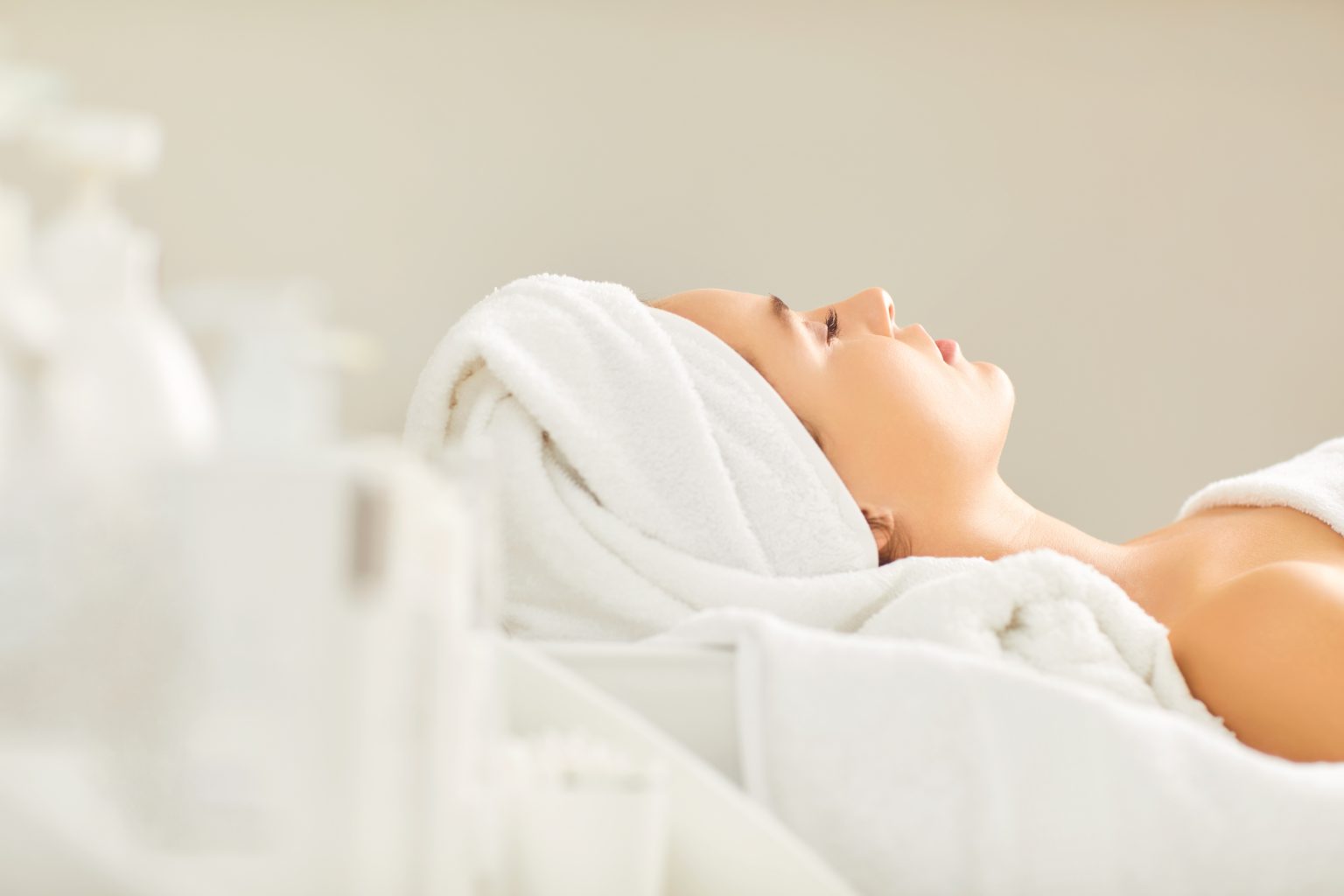 Esthetician License: State-by-State Requirements, Cost & How to Apply